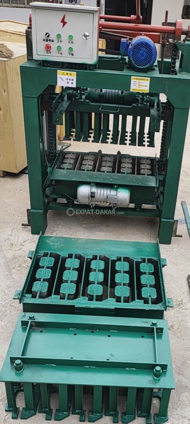 Machine de fabrication de brique - Médina | Expat-Dakar