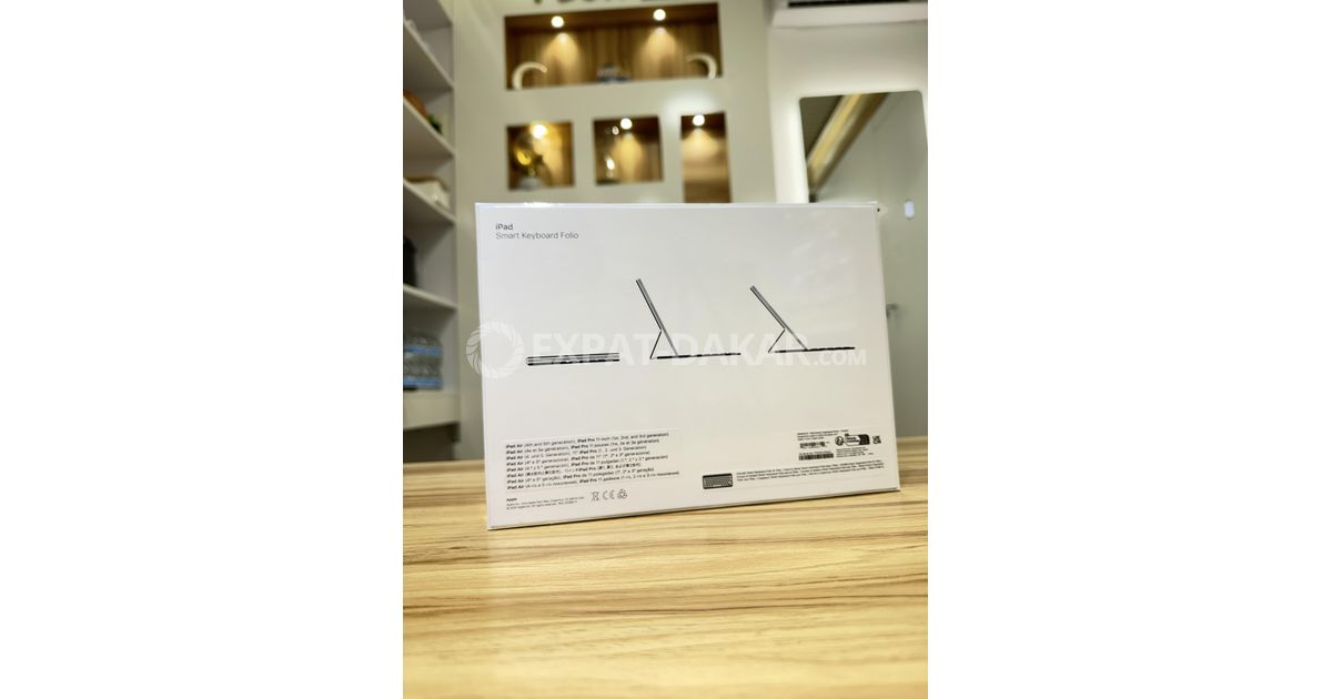 Smart Keyboard Folio - Point-e | Expat-Dakar