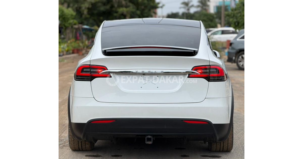 TESLA MODEL X 75D 🔘 2018 - Parcelles Assainies | Expat-Dakar