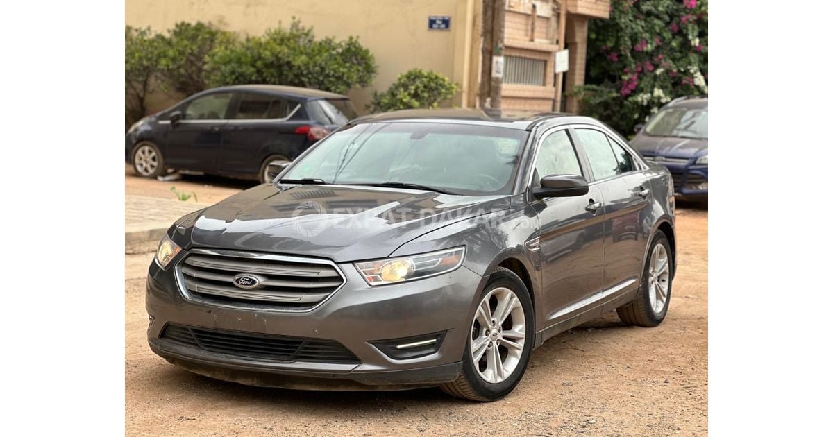 Ford Taurus - Cité Damel | Expat-Dakar