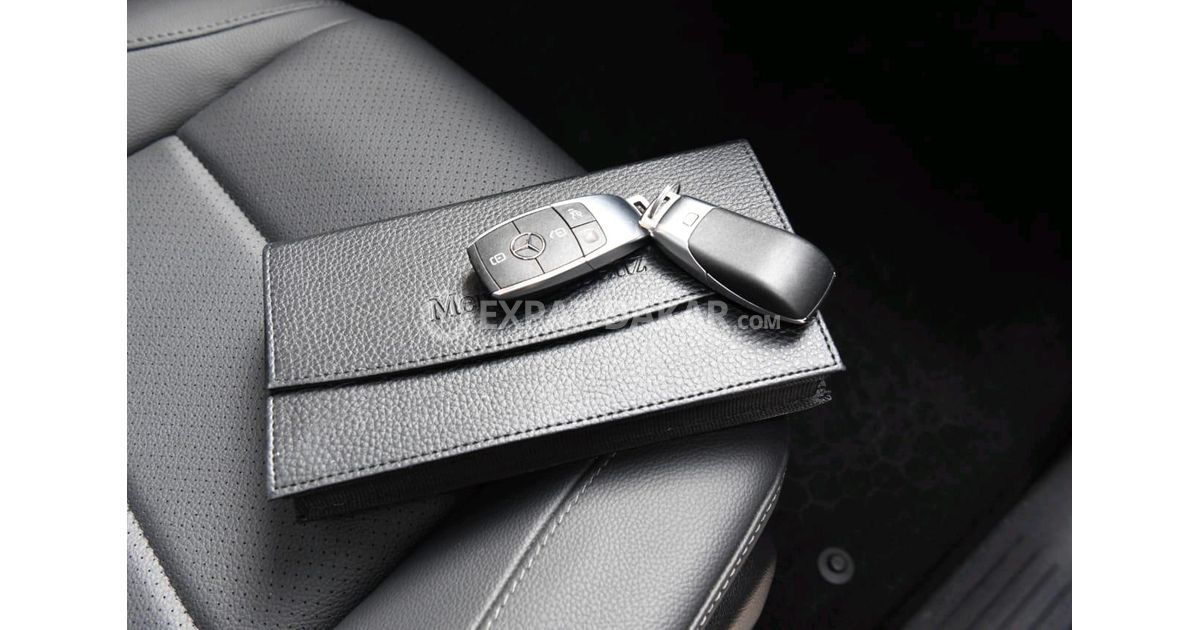 Mercedes-Benz SLS 450 - Liberte 6 | Expat-Dakar