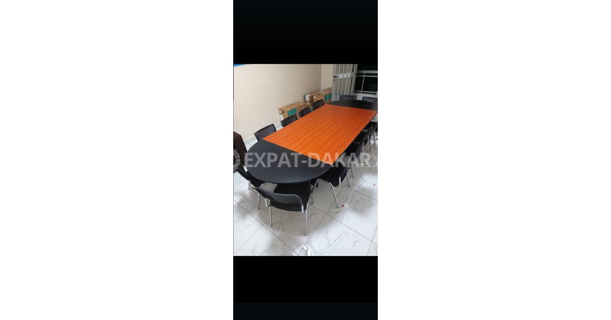 Table de réunion - Grand-Yoff | Expat-Dakar