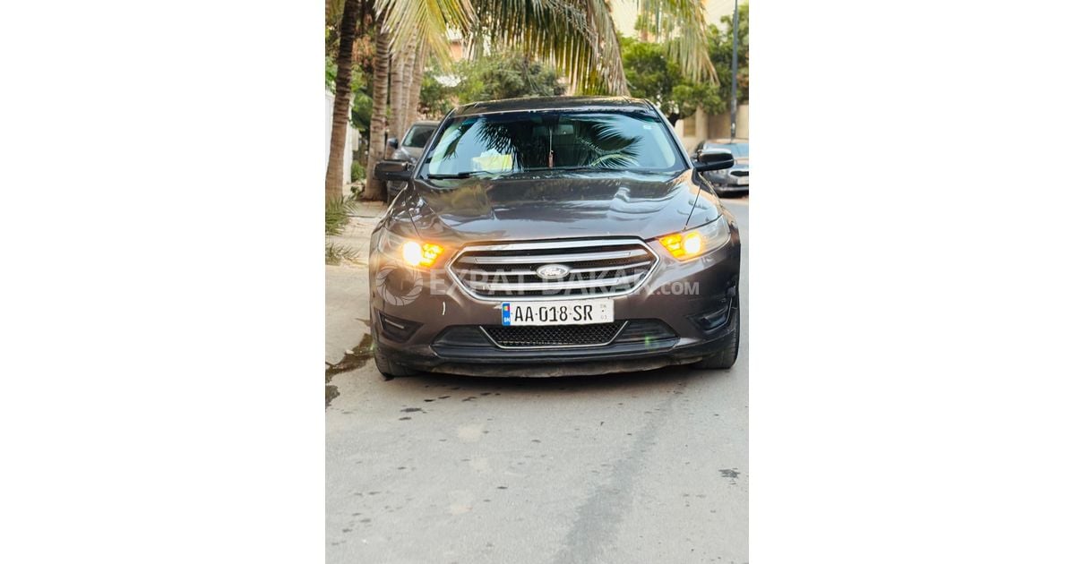 Ford Tauris - Avenue Bourguiba | Expat-Dakar