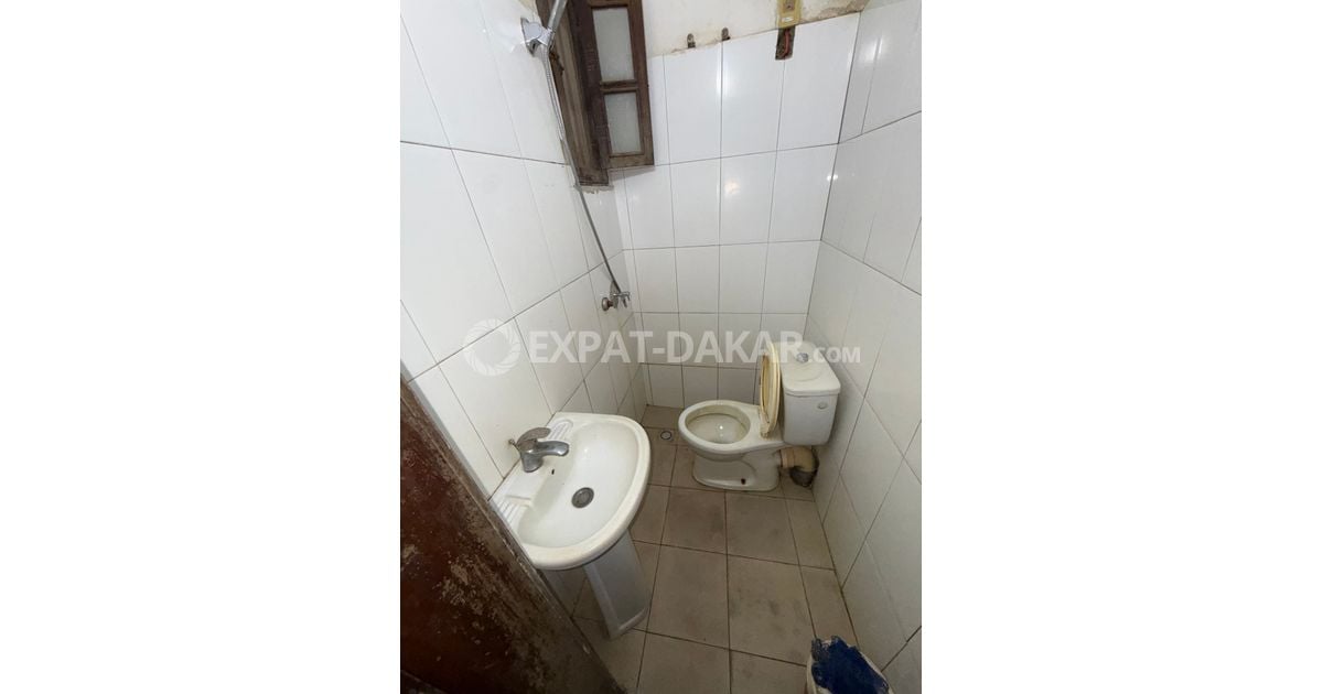 UNE CHAMBRE DJIA MEUBLE - Liberte 6 | Expat-Dakar