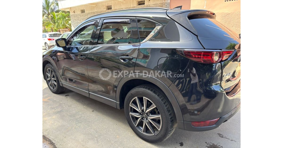 Mazda CX-5 2019 SUV noir spacieux et performant - Patte d‘oie | Expat-Dakar