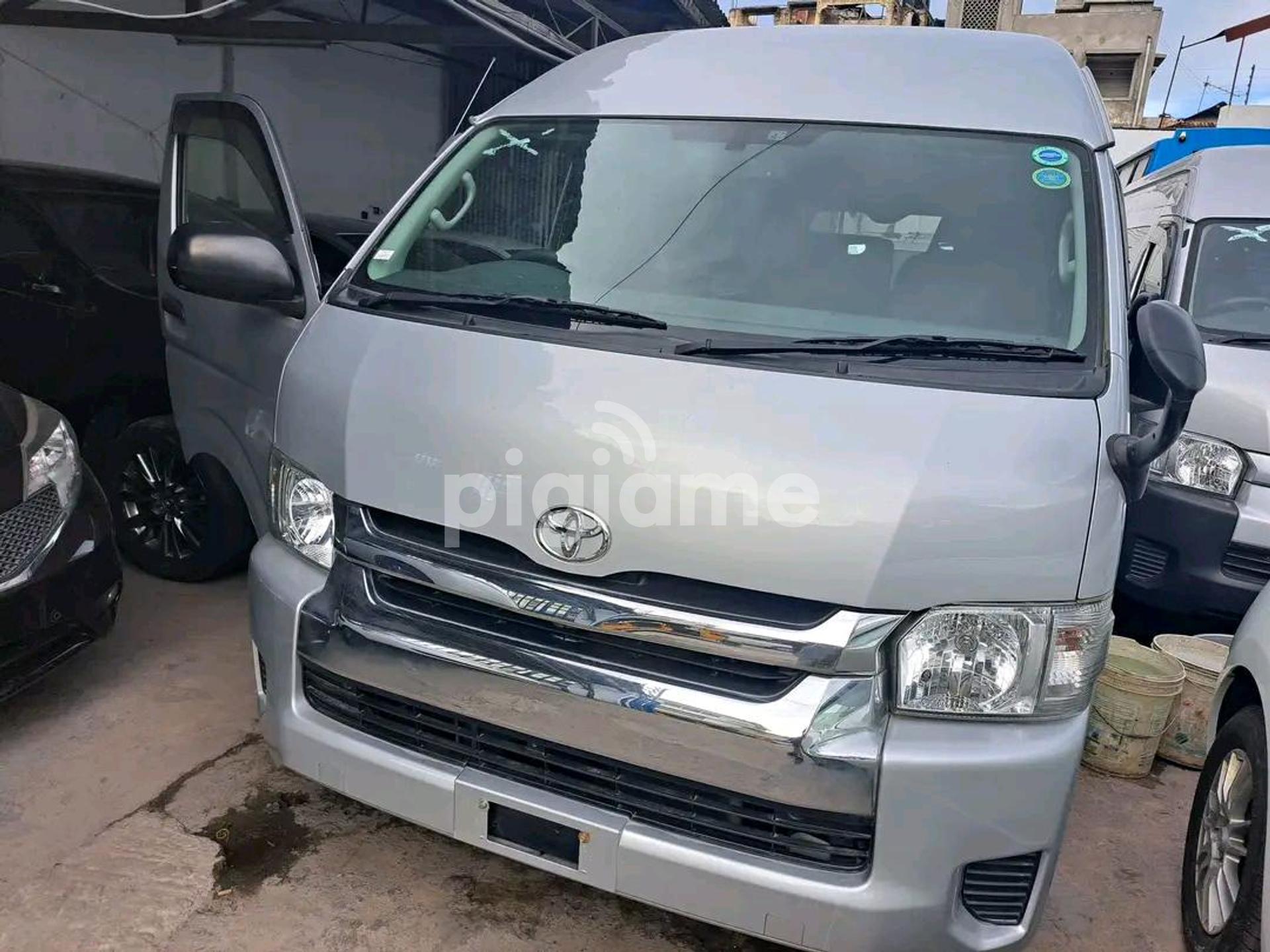 Toyota Hiace Autodiesel 9L 2017 in Mombasa | PigiaMe
