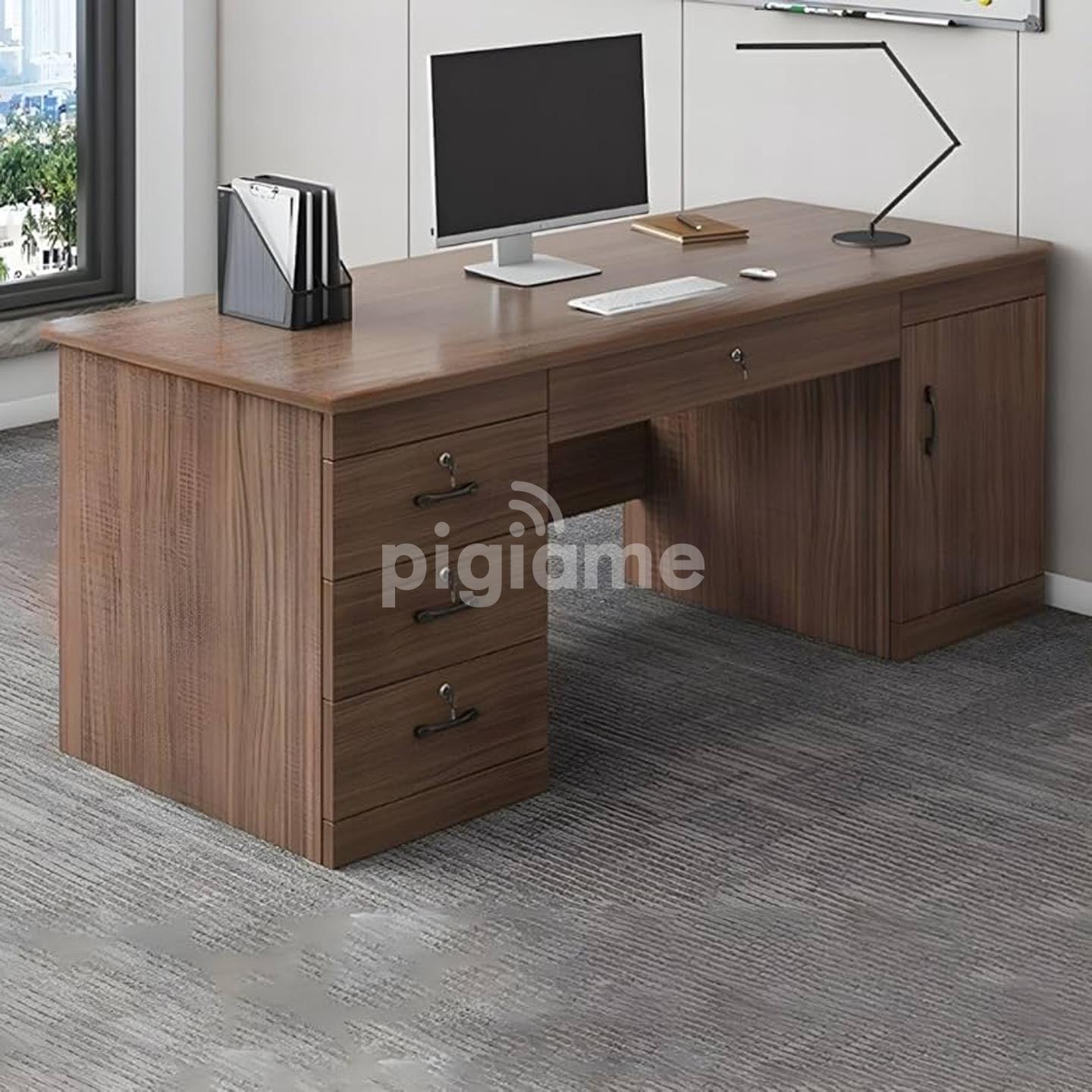 Modern Computer Desk With Cabinet And Locking Drawer in Nairobi West PigiaMe