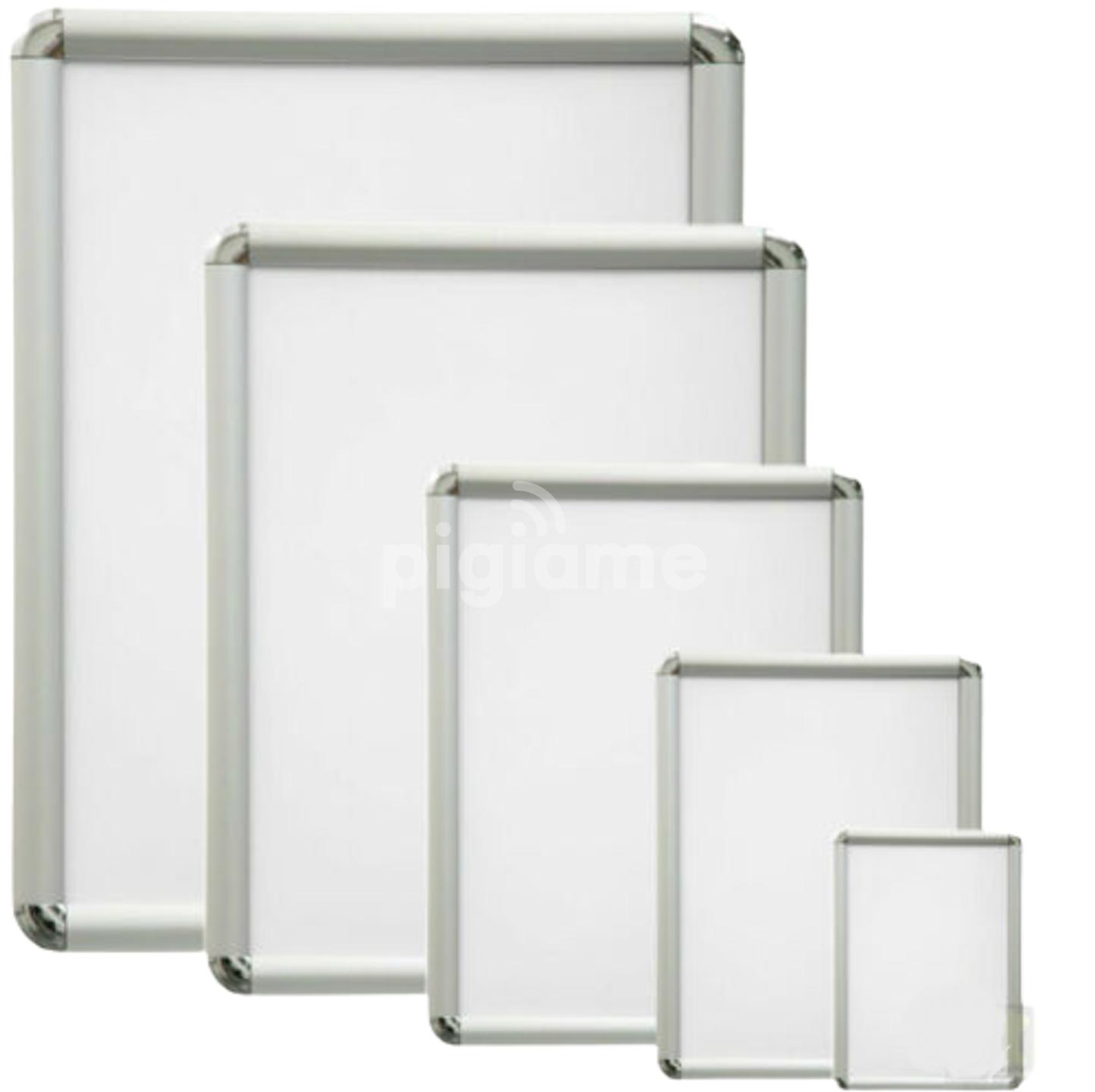 Snapper Frame in Industrial Area | PigiaMe