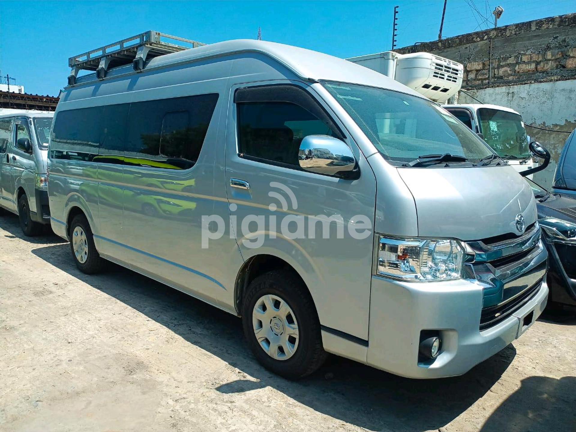 Toyota Hiace 9L Automatic Petrol With Seats in Mombasa | PigiaMe