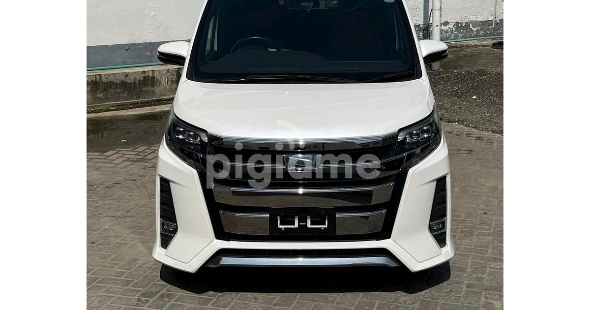 Toyota Noah Minivan in Mombasa | PigiaMe