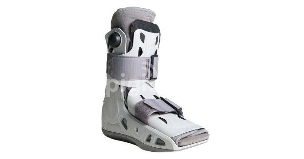 Air Select Short Small Fracture Boot in Nairobi CBD | PigiaMe