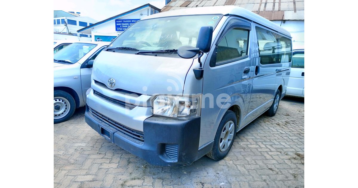 Toyota Hiace 9L Lowroof Petrol in Mombasa | PigiaMe