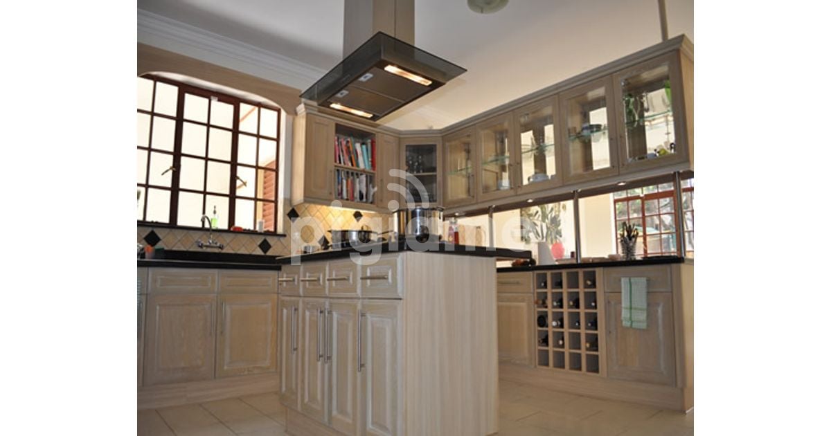 Meru Oak Kitchen Cabinets &Wardrobes Installation in Kiambu Town | PigiaMe