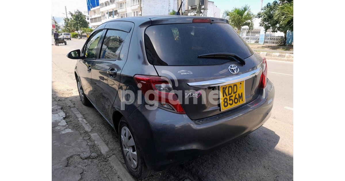 Toyota Vitz Grey 1300Cc Used 2014 in Mombasa | PigiaMe