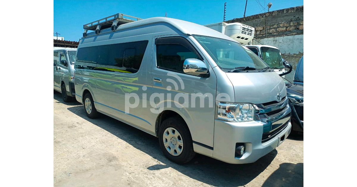 Toyota Hiace 9L Automatic Petrol With Seats in Mombasa | PigiaMe
