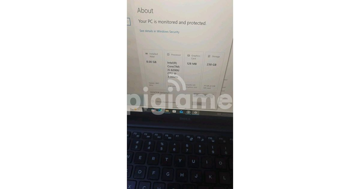 Dell Laptop Silver Stylish Textured Pattern in Meru Town | PigiaMe