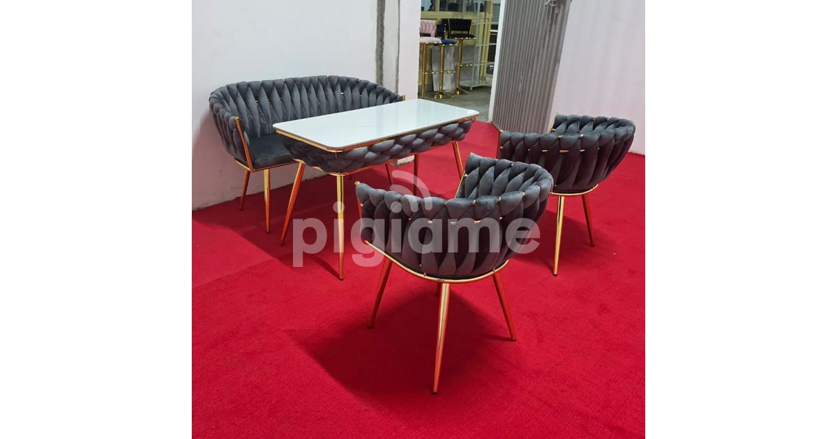 Dining Table;5 Seater Luxury Dining Table in Nairobi West | PigiaMe