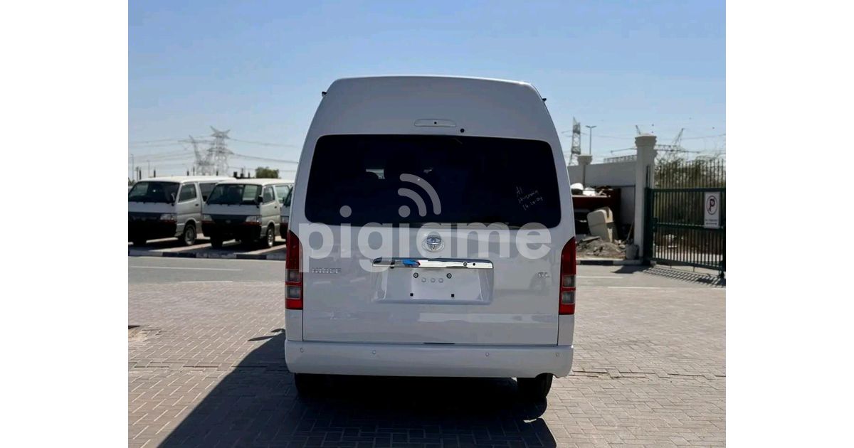 Toyota Hiace 9L White 2018 in Mombasa | PigiaMe