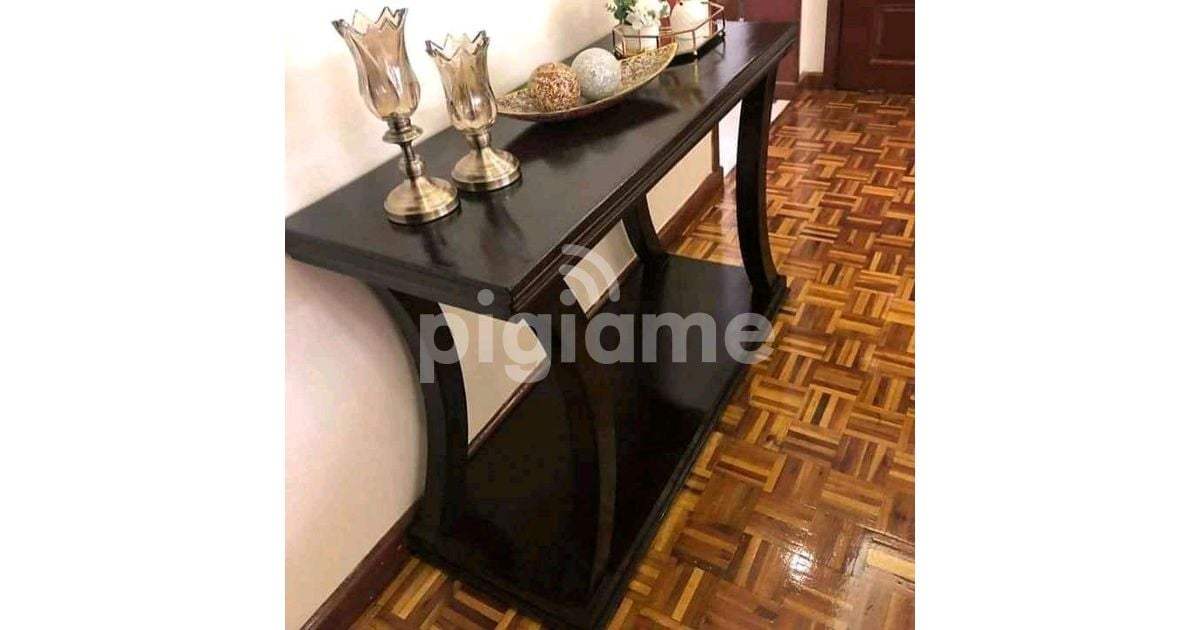 New Classy Console Table in Nairobi CBD | PigiaMe