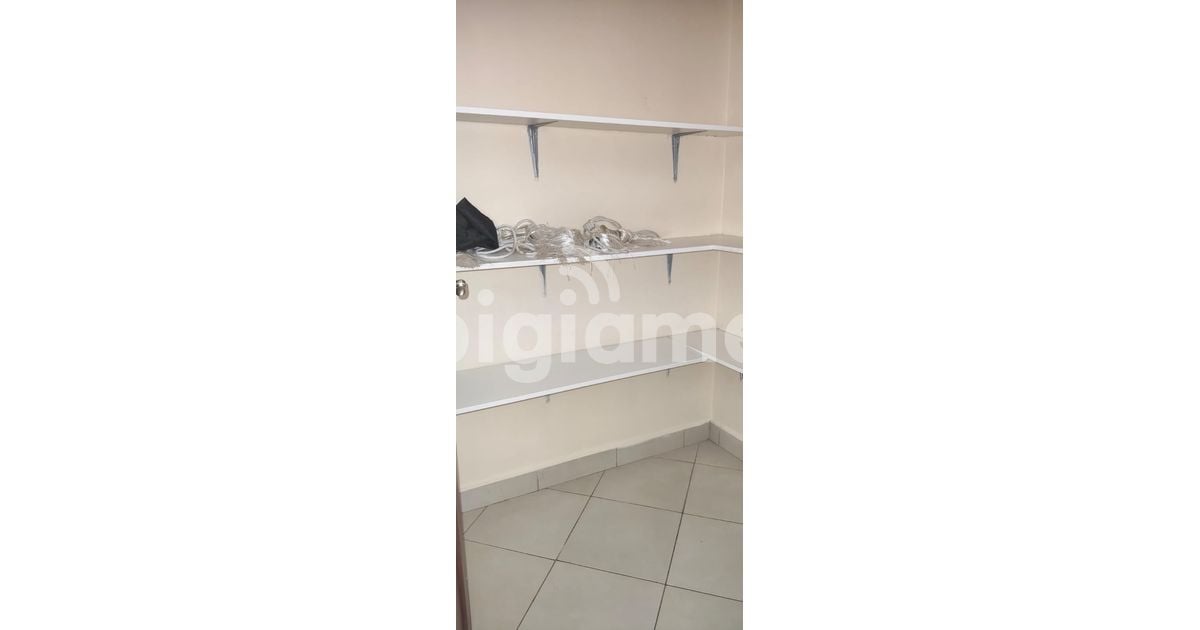 4 Bed Apartment With En Suite In Westlands Area in Westlands | PigiaMe