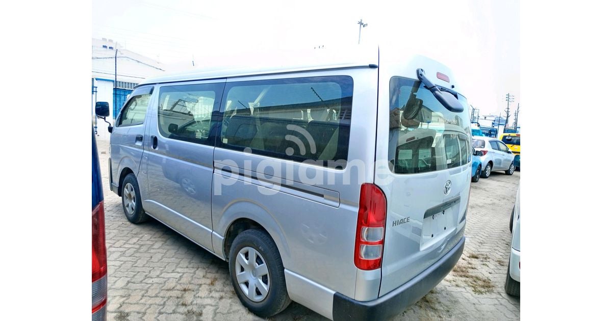 Toyota Hiace 9L Lowroof Petrol in Mombasa | PigiaMe