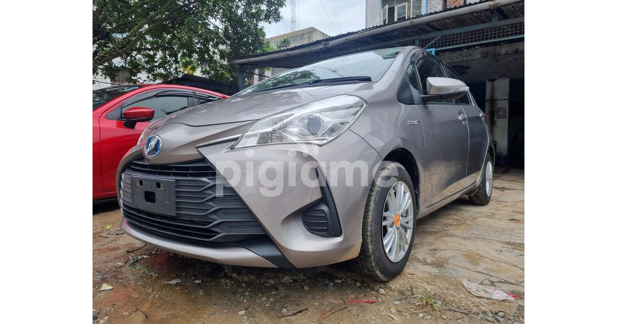 Toyota Vitz Hybrid Grey 2018 2Wd in Mombasa | PigiaMe