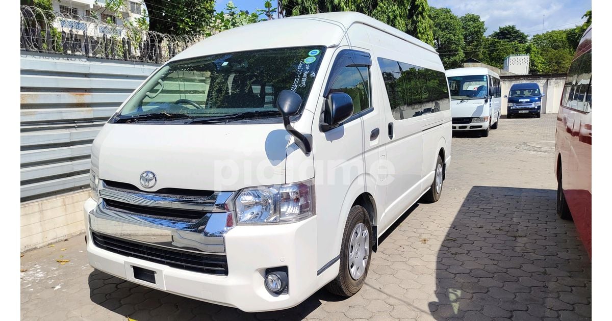 Toyota Hiace 9L Automatic Diesel 2018 in Mombasa | PigiaMe