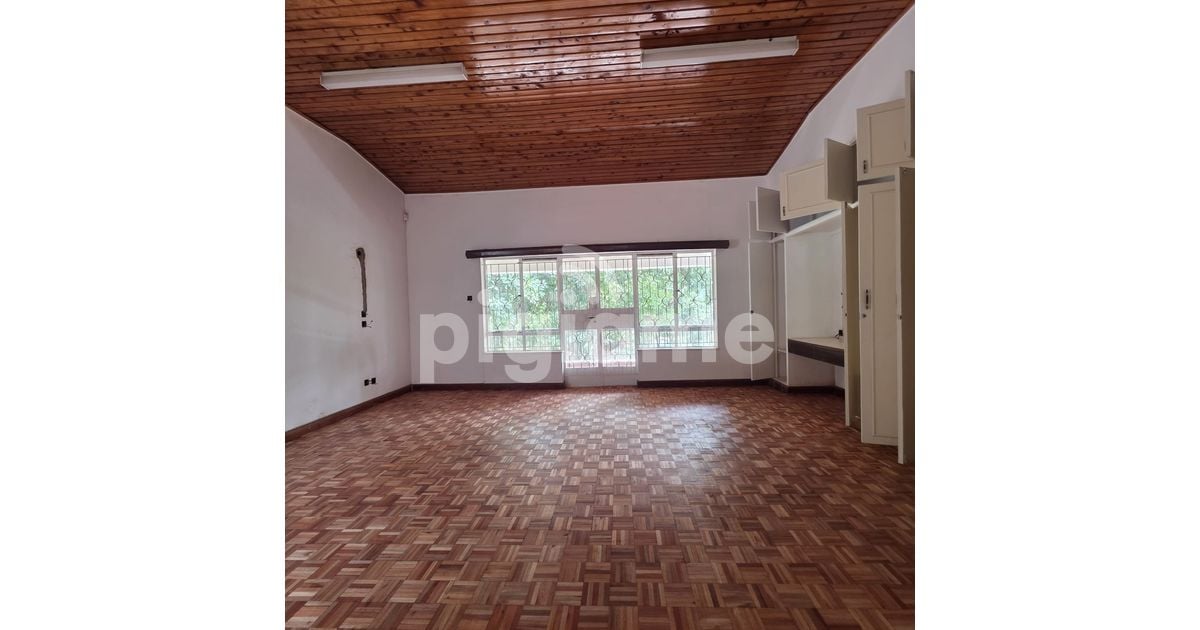 5 Bed Villa With Staff Quarters In Gigiri in Gigiri | PigiaMe