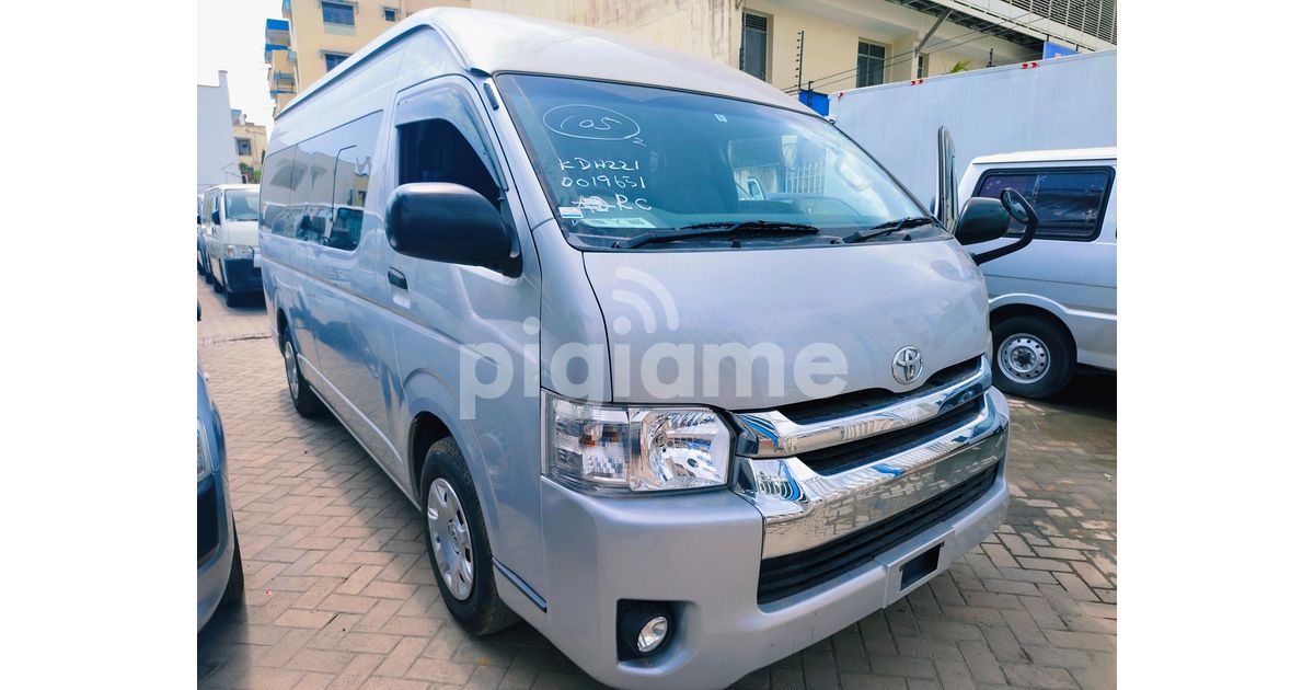 Toyota Hiace Diesel Super Gl 9L 2017 in Mombasa | PigiaMe