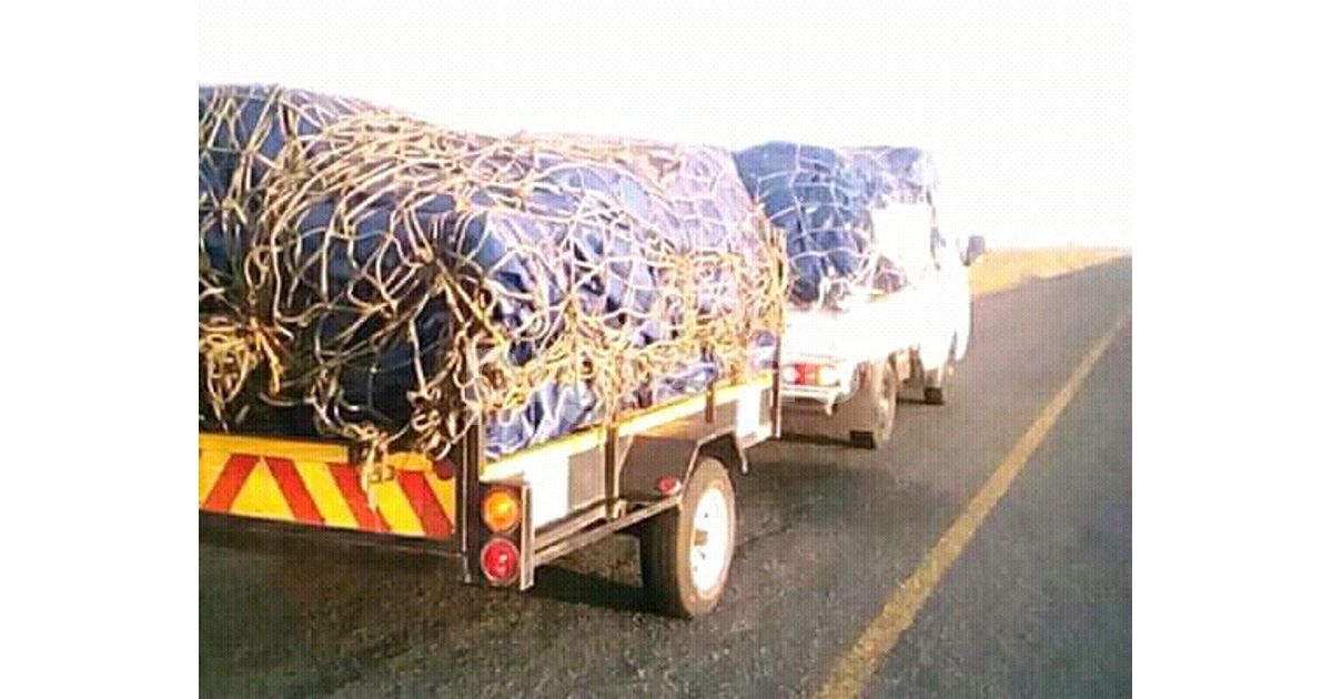 Junk,Trash And Rubble Removals Service. Quality, Door-To-Door Services ...