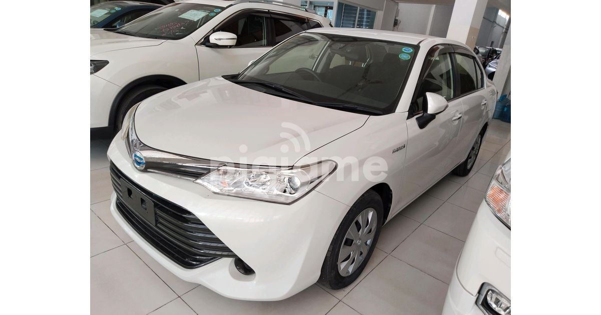Toyota Axio Hybrid White Colour On Sale in Mombasa | PigiaMe