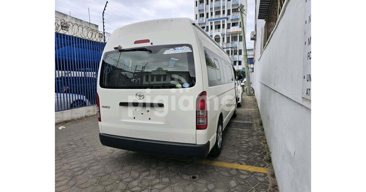 Toyota Hiace 9L Diesel Engine 2017 in Mombasa | PigiaMe