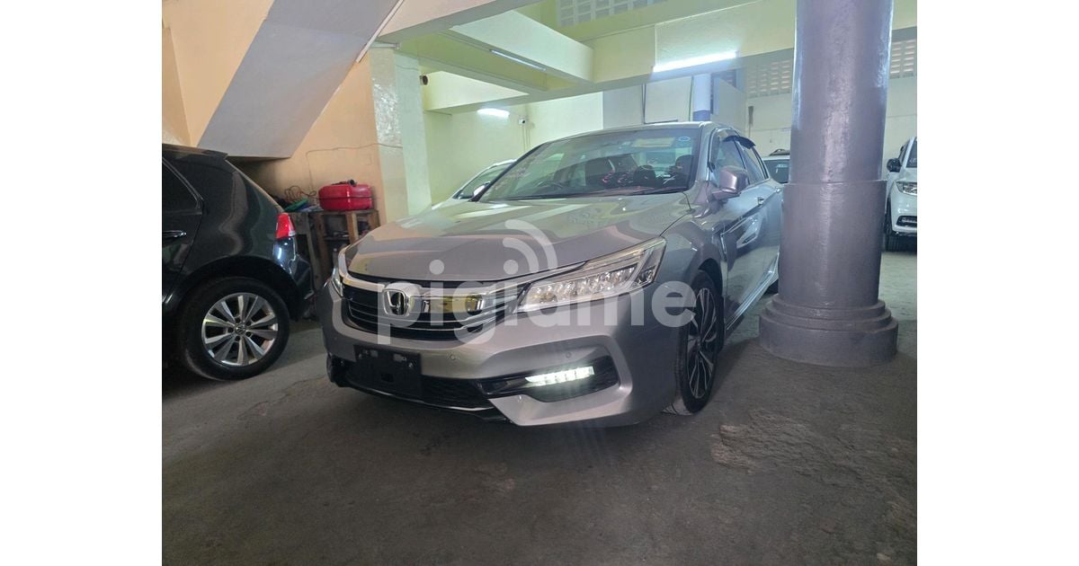 Honda Accord Silver Sedan Smooth Reliable Drive in Mombasa | PigiaMe