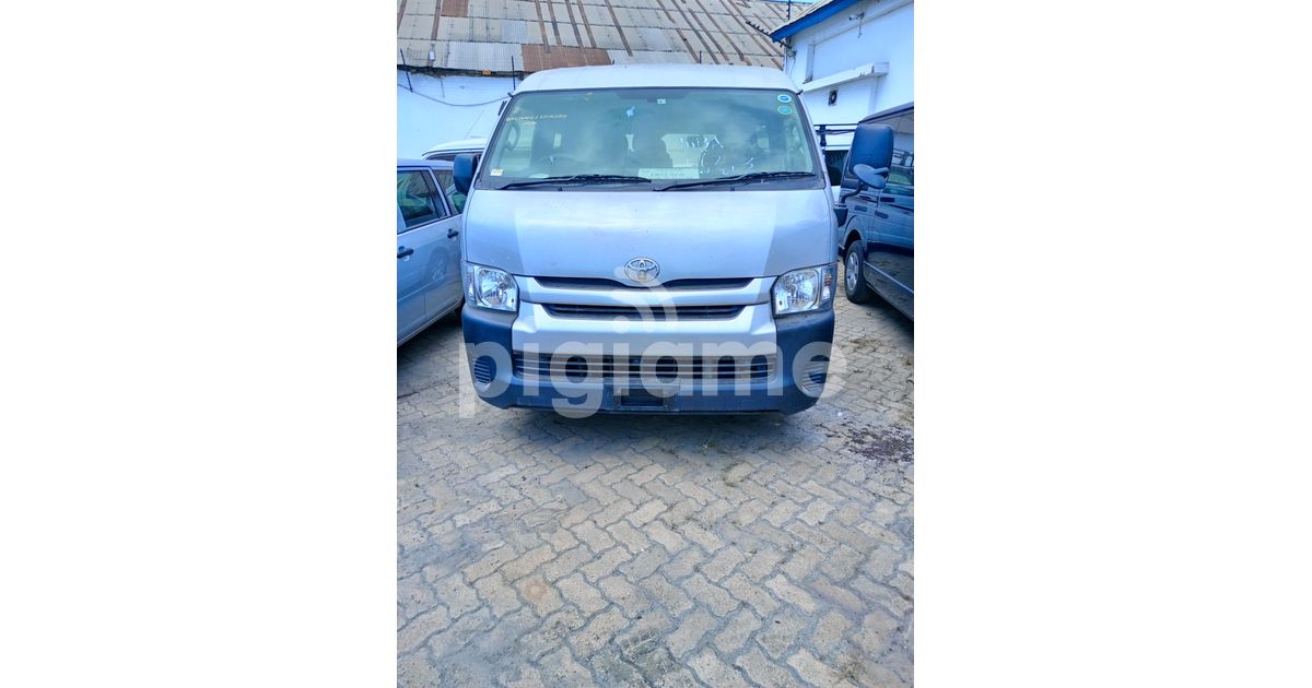Toyota Hiace 9L Lowroof Petrol in Mombasa | PigiaMe