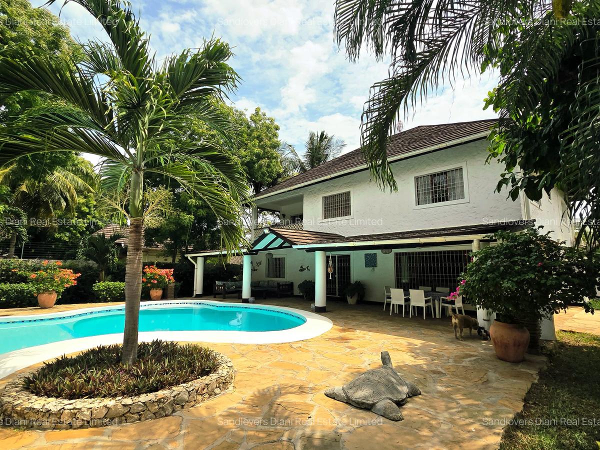 4 Bed Villa with En Suite in Diani | BuyRentKenya