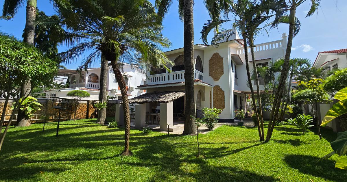 4 Bed House with En Suite in Nyali Area | BuyRentKenya