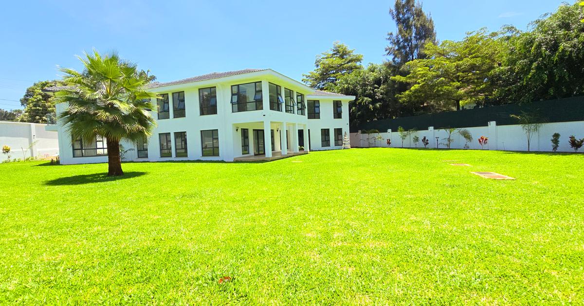 5 Bed House with En Suite at Runda Road | BuyRentKenya