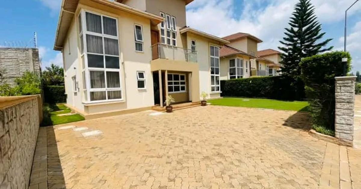 4 Bed Townhouse with En Suite in Runda | BuyRentKenya