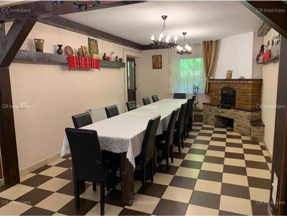 Doua pensiuni la cheie Rucar | Imobiliare.ro