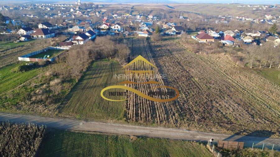 Teren Construcții intravilan de 2500 mp, în Măgura preț 50.000 ...