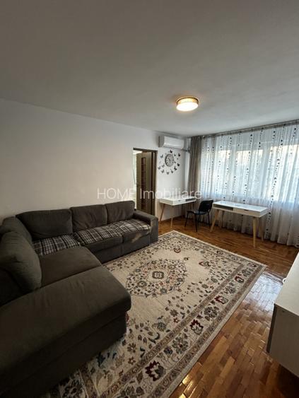 Apartament semidecomandat cu 3 camere în zona Milcov, Bacău preț 1.700 ...
