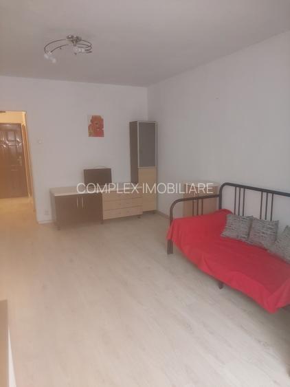 Garsonieră semidecomandată în zona Costin Georgian, Sector 3 preț 300 ...