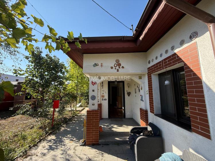 Casă individuală 60 mp cu 2 camere în zona Central, Chitila preț 500 ...