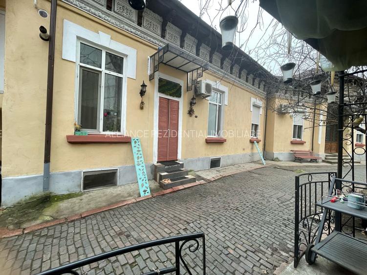 Casa individuala - Strada Maria Rosetti - 4 camere+curte | Imobiliare.ro
