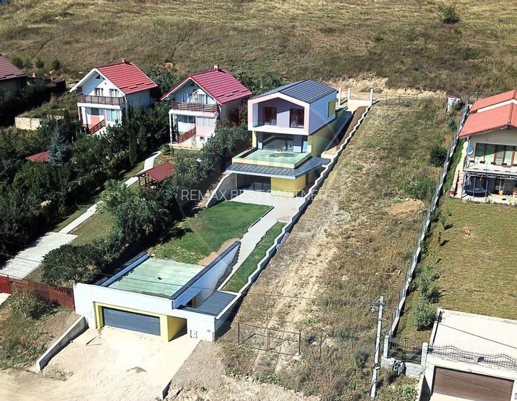 Casa premium de vanzare in Campenesti! | Imobiliare.ro