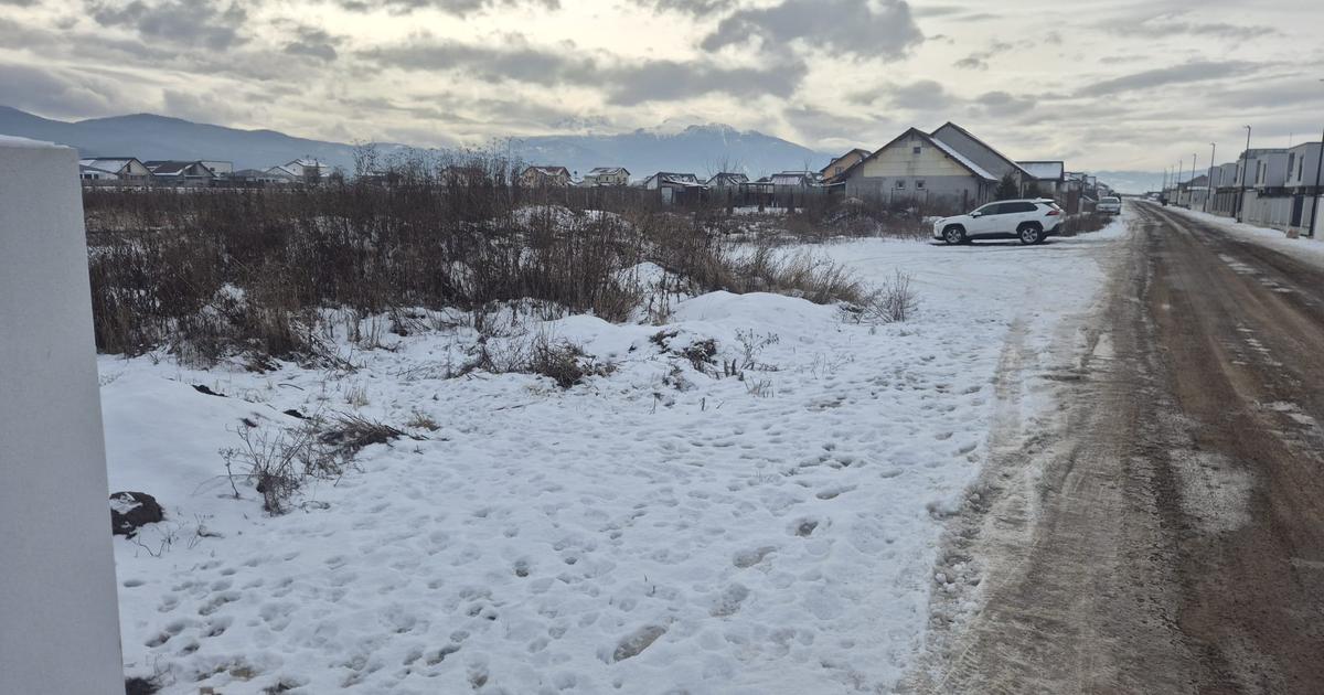 Teren Construcții intravilan de 600 mp, în Cristian preț 48.000 ...