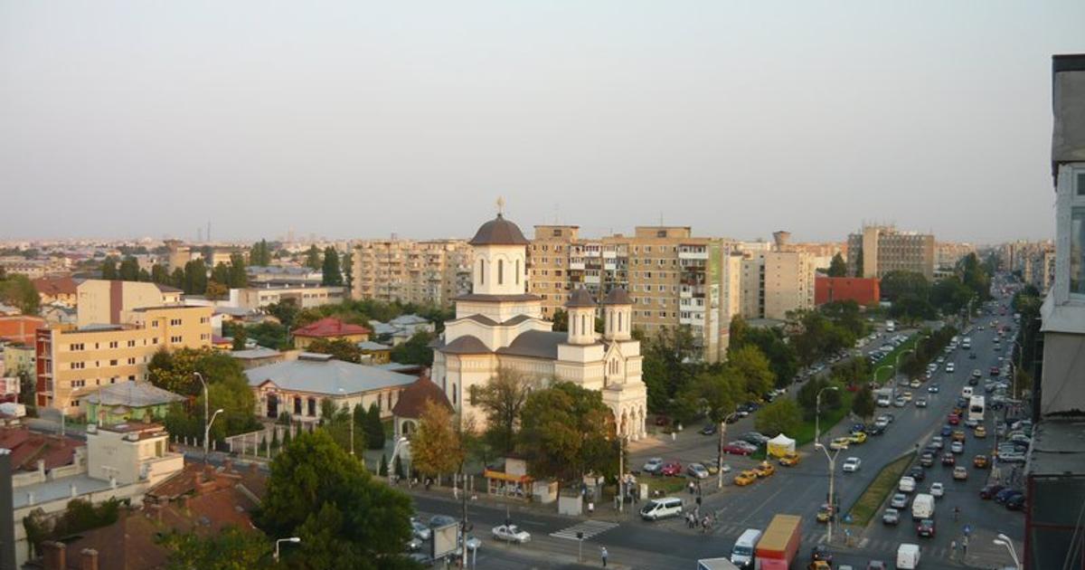 Apartament semidecomandat cu 3 camere în zona Sebastian, Sector 5 preț ...