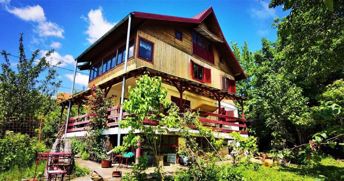 Casă individuală 215 mp cu 6 camere în Breaza preț 184.800 ...