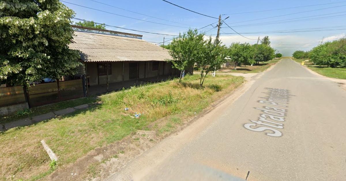 Casă 242 mp cu 4 camere în Botoroaga preț 29.500 € | Imobiliare.ro