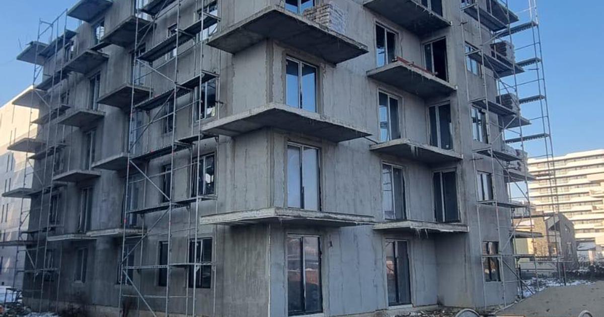 Apartament decomandat cu 2 camere în zona Central, Mamaia-Sat preț 46. ...